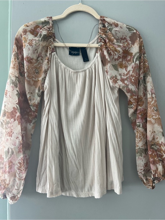 Daytrip | Tops | Daytrip Cream Knit Bodice Top With Blush Floral Sheer ...